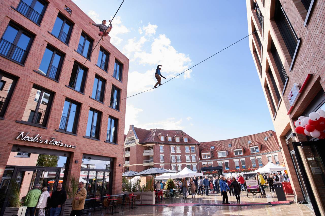 Der Radio Leverkusen Adventskalender – präsentiert von Monheim Mitte ...